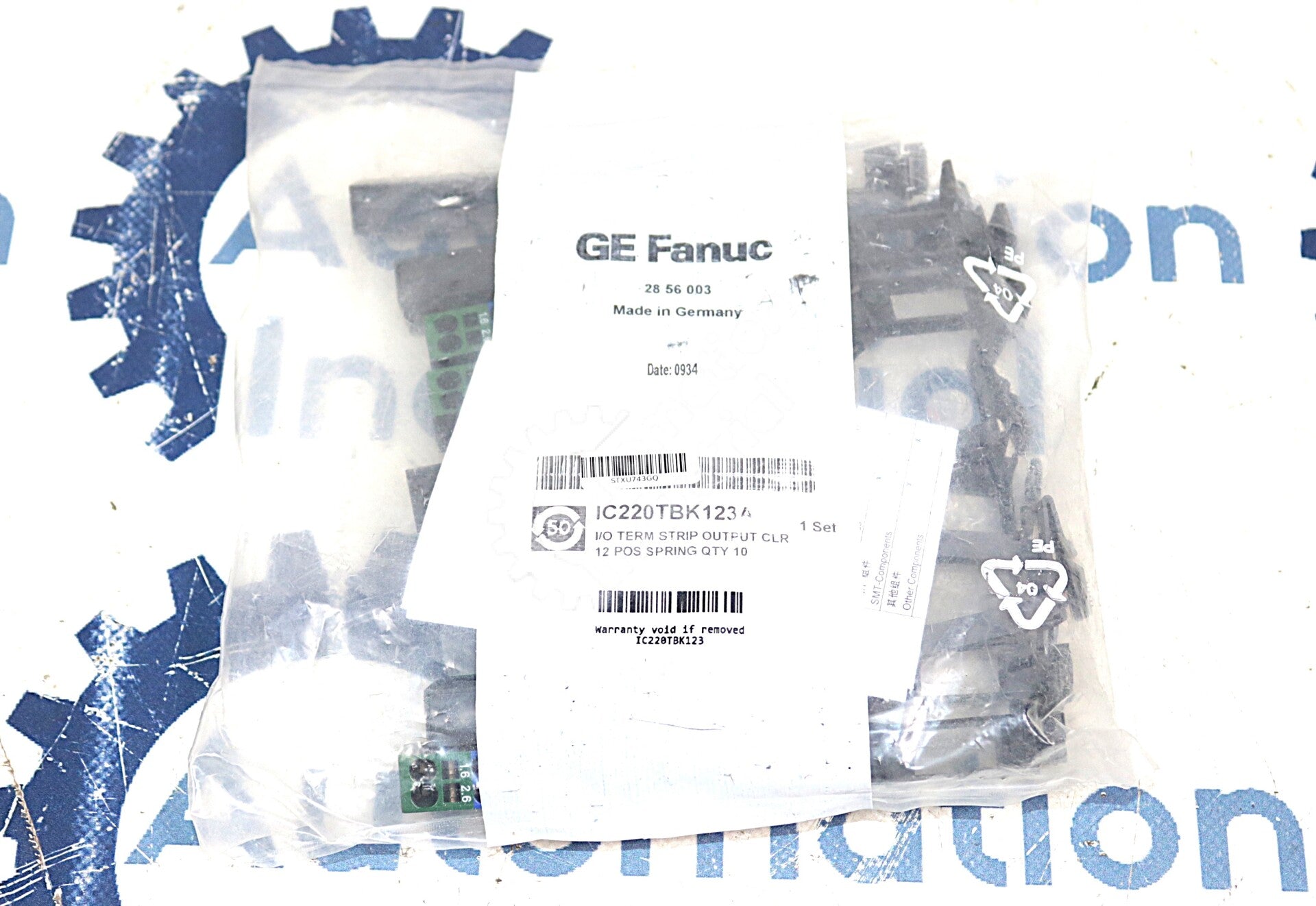 IC220TBK123A By GE Fanuc I/O Term Strip Output CLR 12 POS Spring Versa